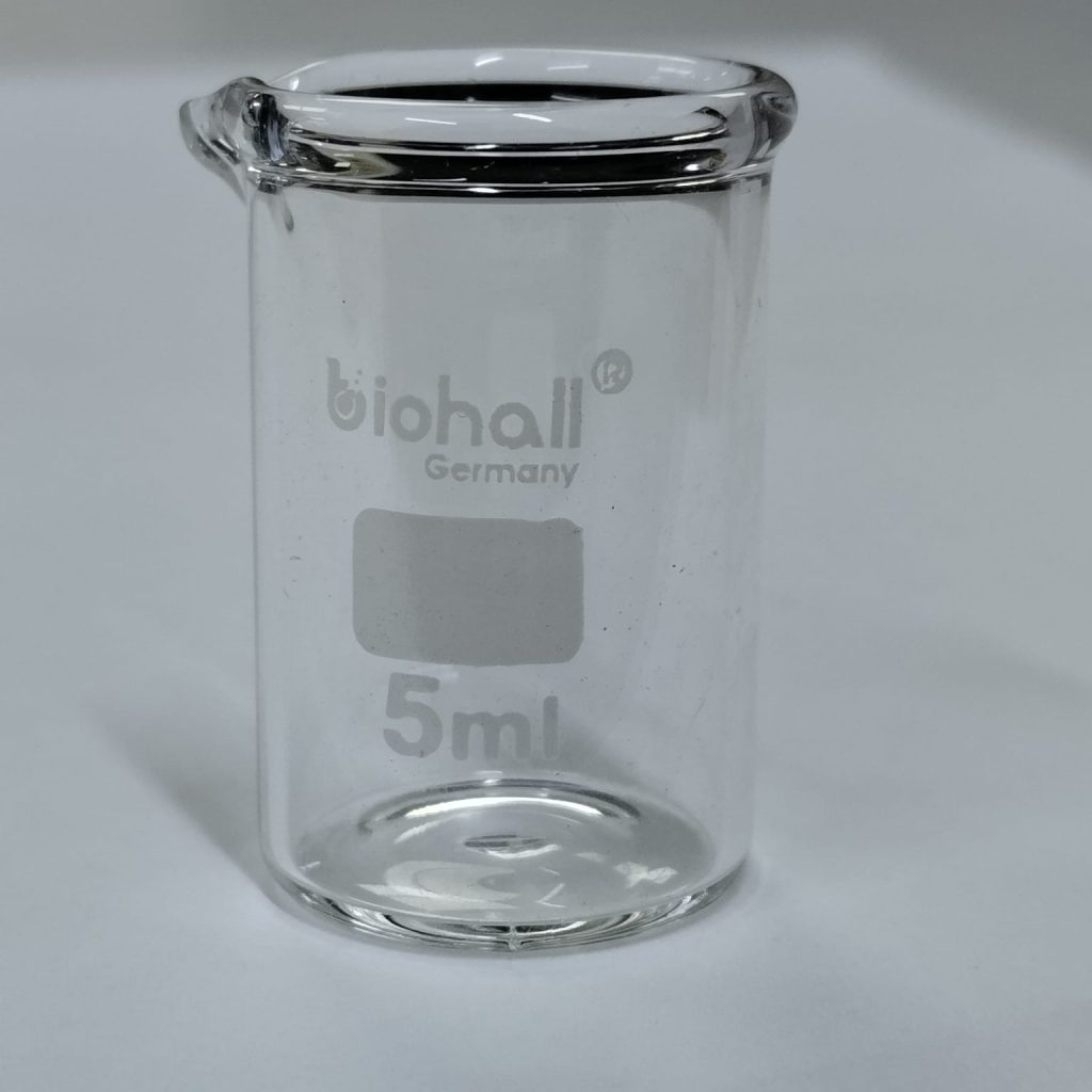 VASO DE VIDRIO GRADUADO BORO 3.3 DE 5ML , BLS.1000.01 – BIOHALL – BIOSAN INGENIERIA S.A.C.